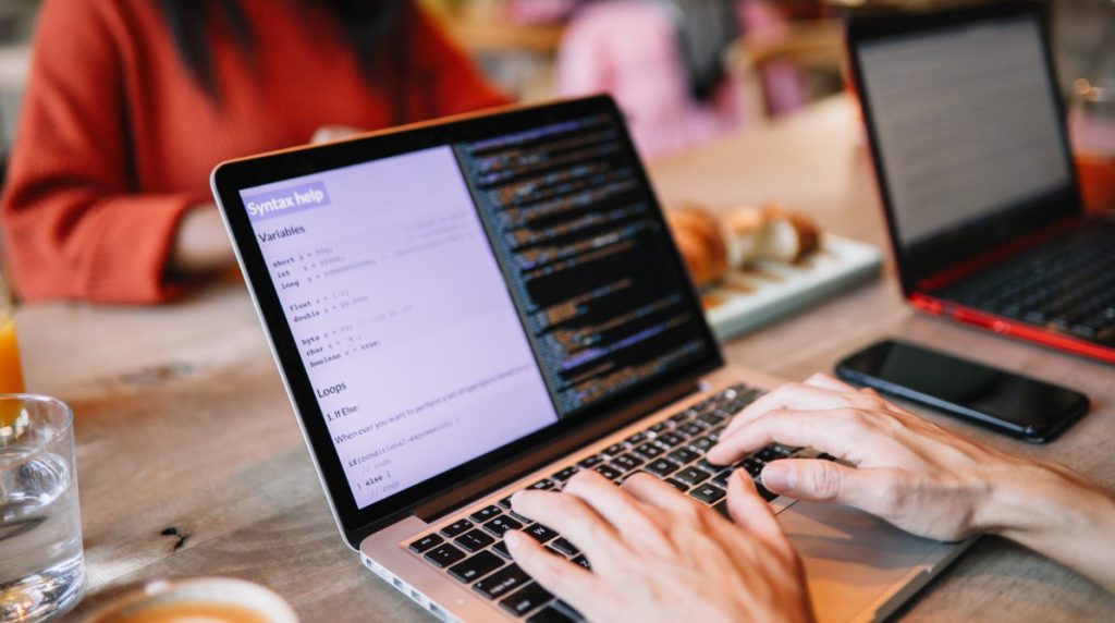 Top 10 Best IT Support Services for Small Business | What Should You ...