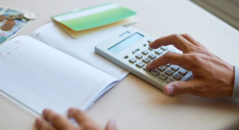 The Difference Between Ledger Balance and Available Balance