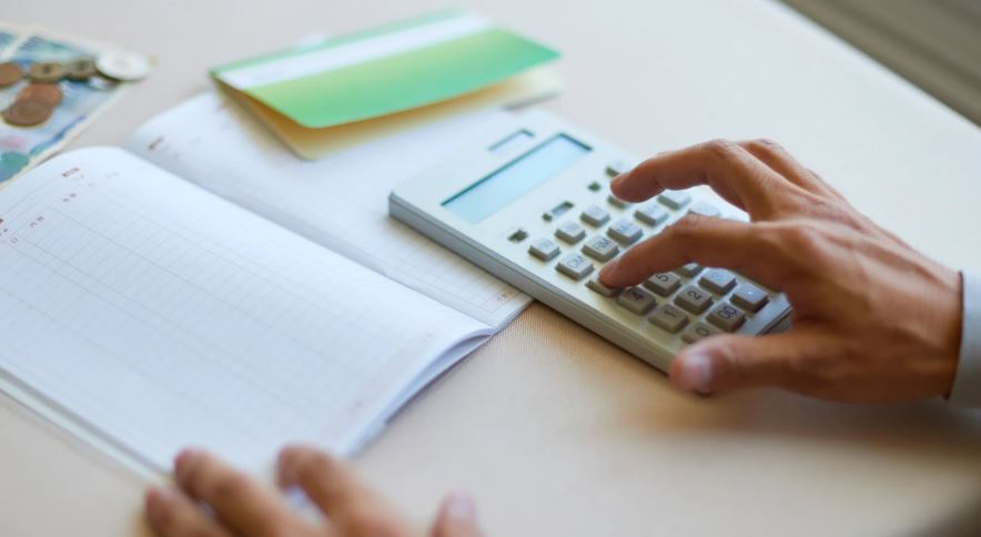 The Difference Between Ledger Balance and Available Balance